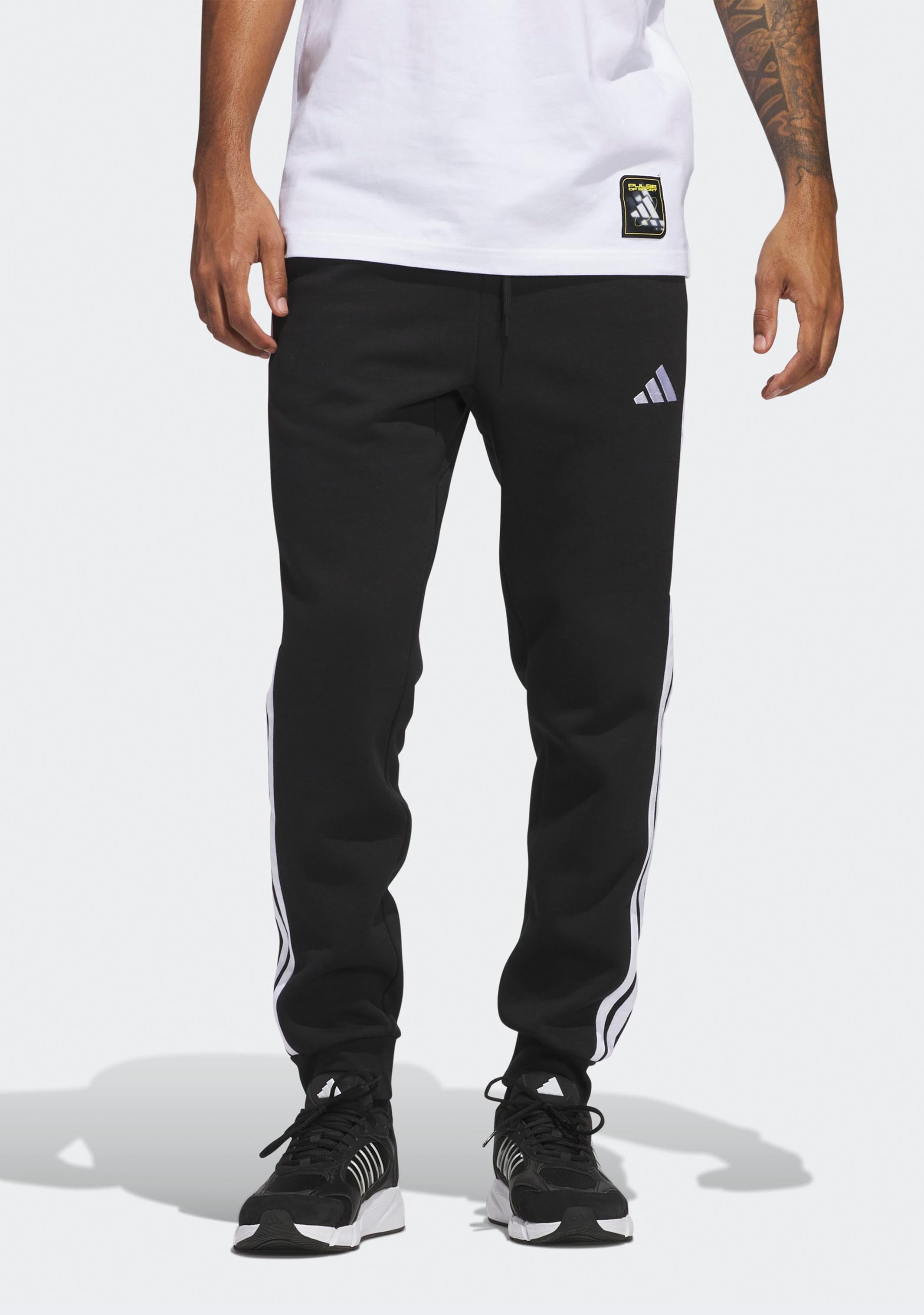 Adidas Men's 3S Fleece Tapered Cuff Pants – Jim Kidd Sports